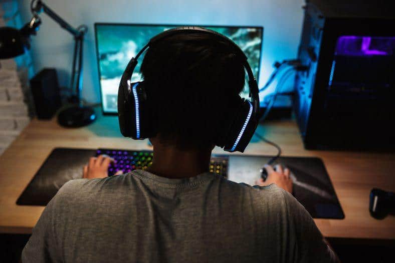 6 Best Gaming Headphones Without Mic (All Budgets Covered)
