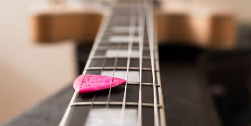 How To Choose a Guitar Pick For Your Playing Style